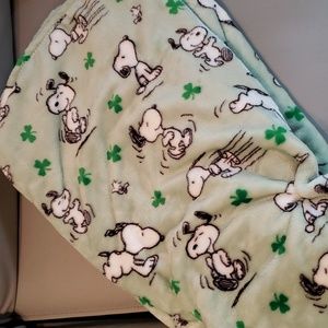 Peanuts | Bedding | Peanuts Snoopy Shamrock Blanket Nwt | Poshmark